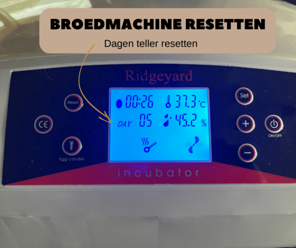 dagen-teller-resetten-op-hhd-broedmachine-kippenleven